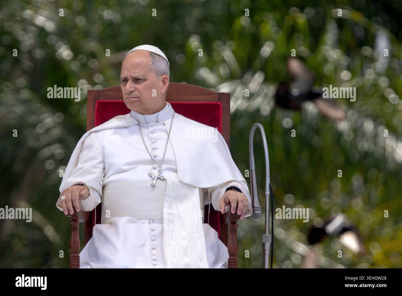 Pope Leo XIV meets the mayors and faithful of the various ...