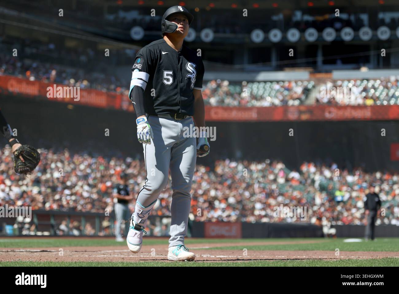 Chicago White Sox's Munetaka Murakami (5) walks back to the dugout ...