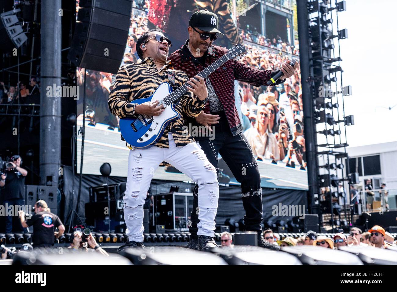 Amir Bayyan, left, and Shawn McQuiller of Kool & the Gang perform ...