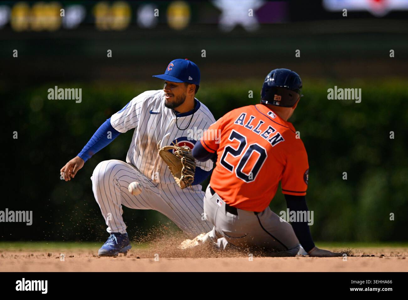 Chicago Cubs second baseman Pedro Ramirez, left, catches the throw as ...