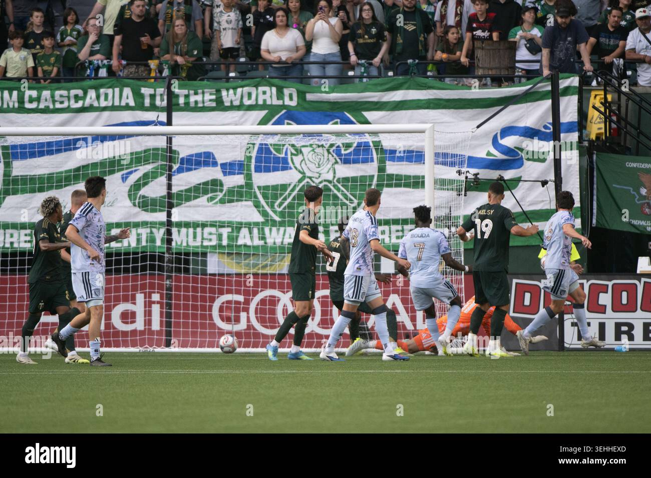 PORTLAND, OR - MAY 23: San José Earthquakes defender Daniel Munie (5 ...