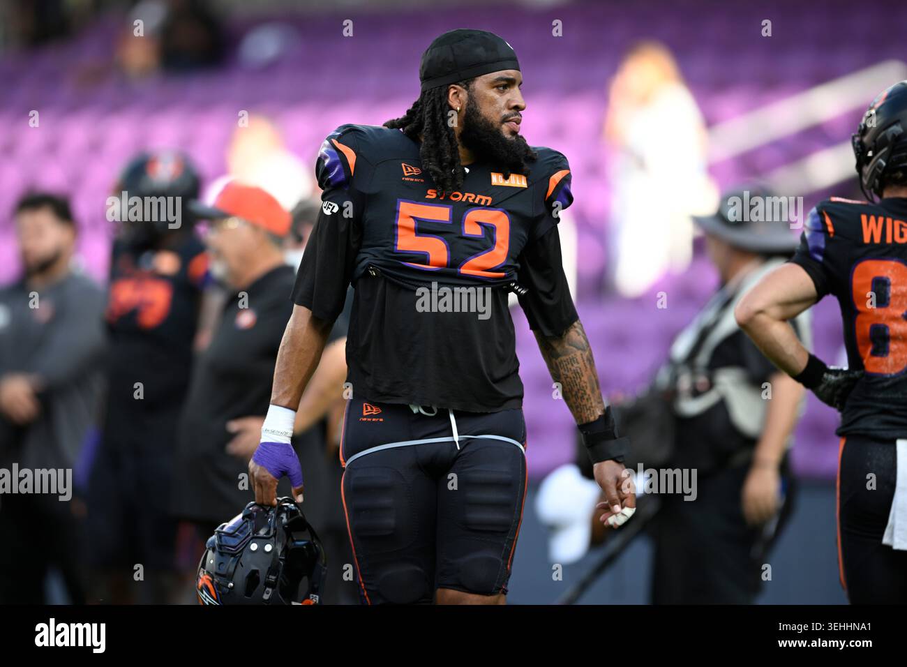 Orlando Storm defensive end Keshawn Banks (52) warms up before a UFL ...