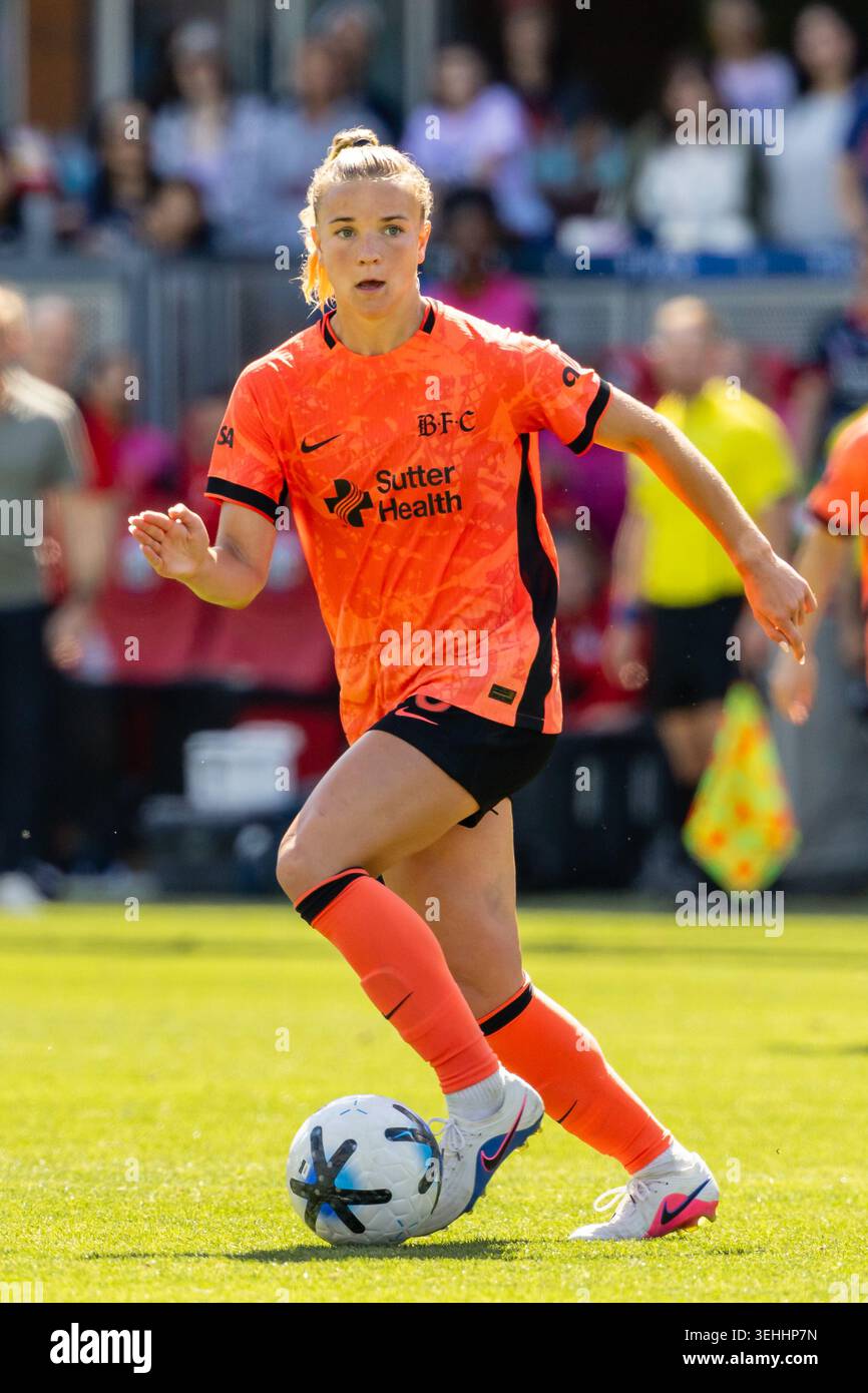 SAN JOSE, CA - MAY 24: Claire Hutton #8 of Bay FC controls the ball ...