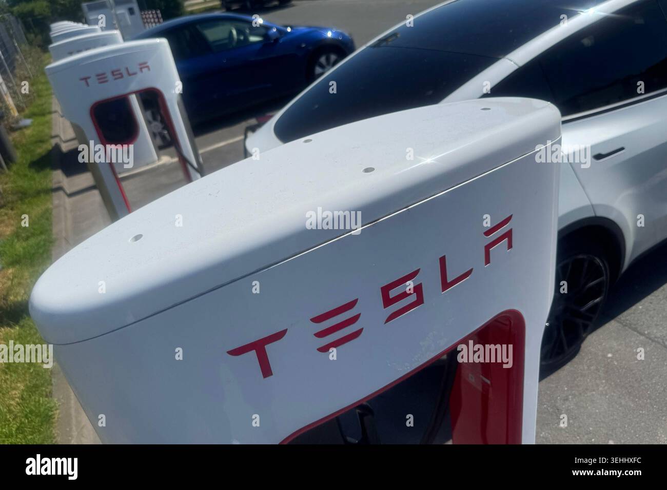 TESLA Charging Station,,Supercharger, Car,Electric Car,Charging Plug ...