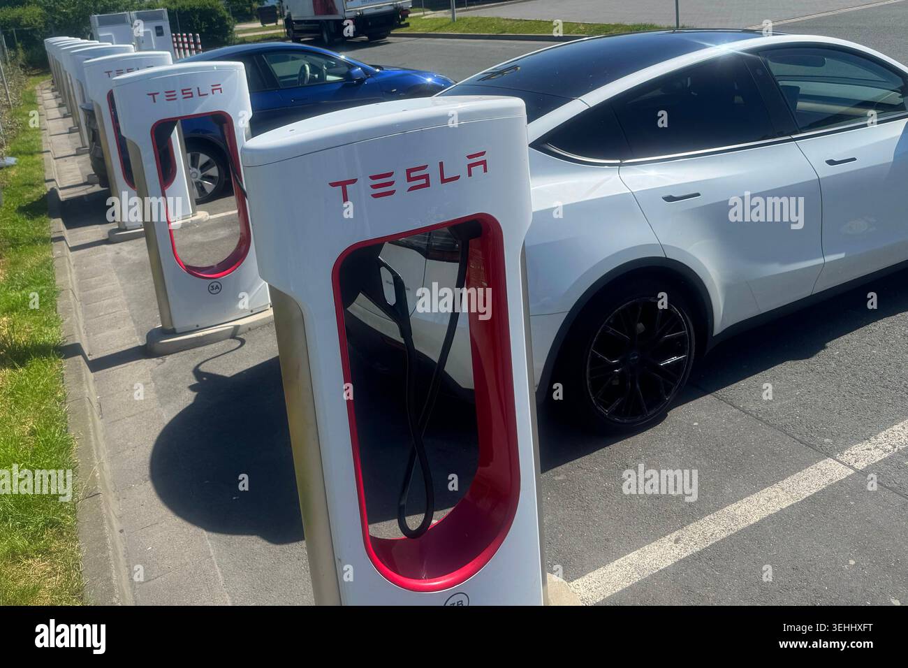 TESLA Charging Station,,Supercharger, Car,Electric Car,Charging Plug ...