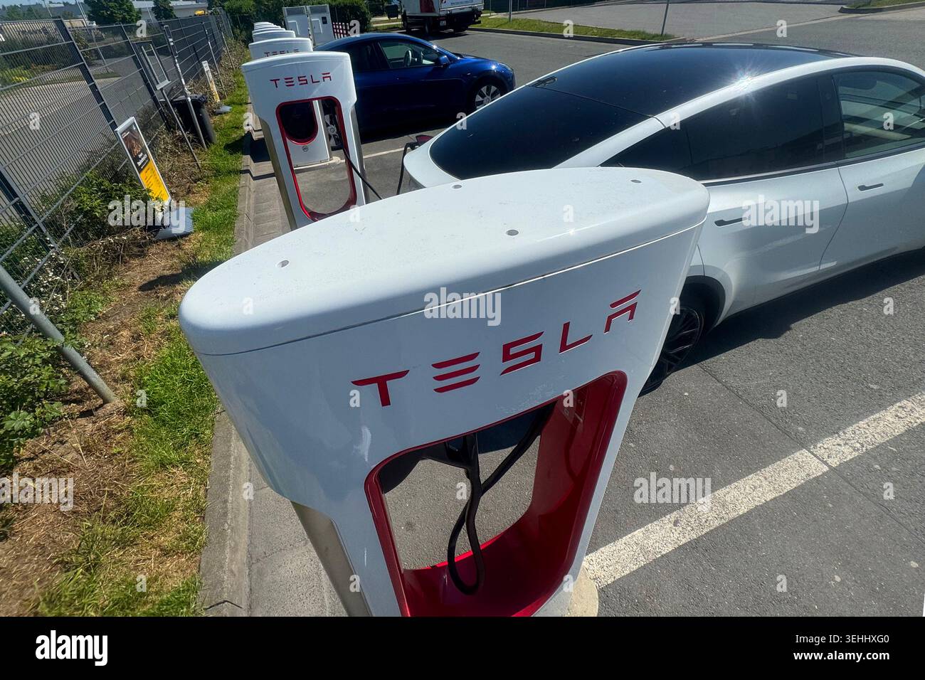 TESLA Charging Station,,Supercharger, Car,Electric Car,Charging Plug ...