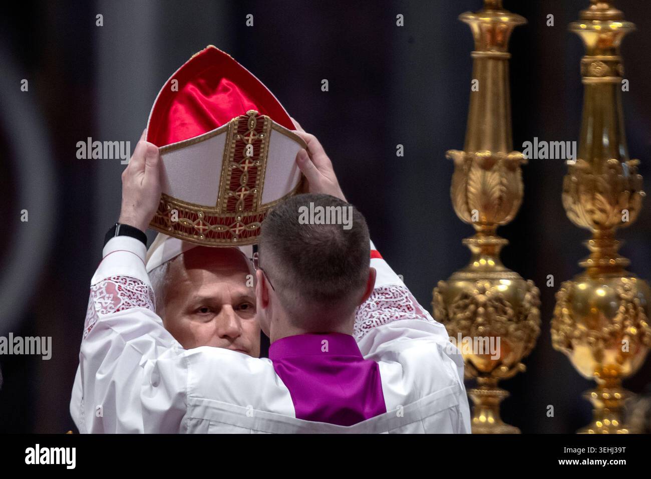Pope Leo XIV celebrates a Mass for the Solemnity of Pentecost in ST ...