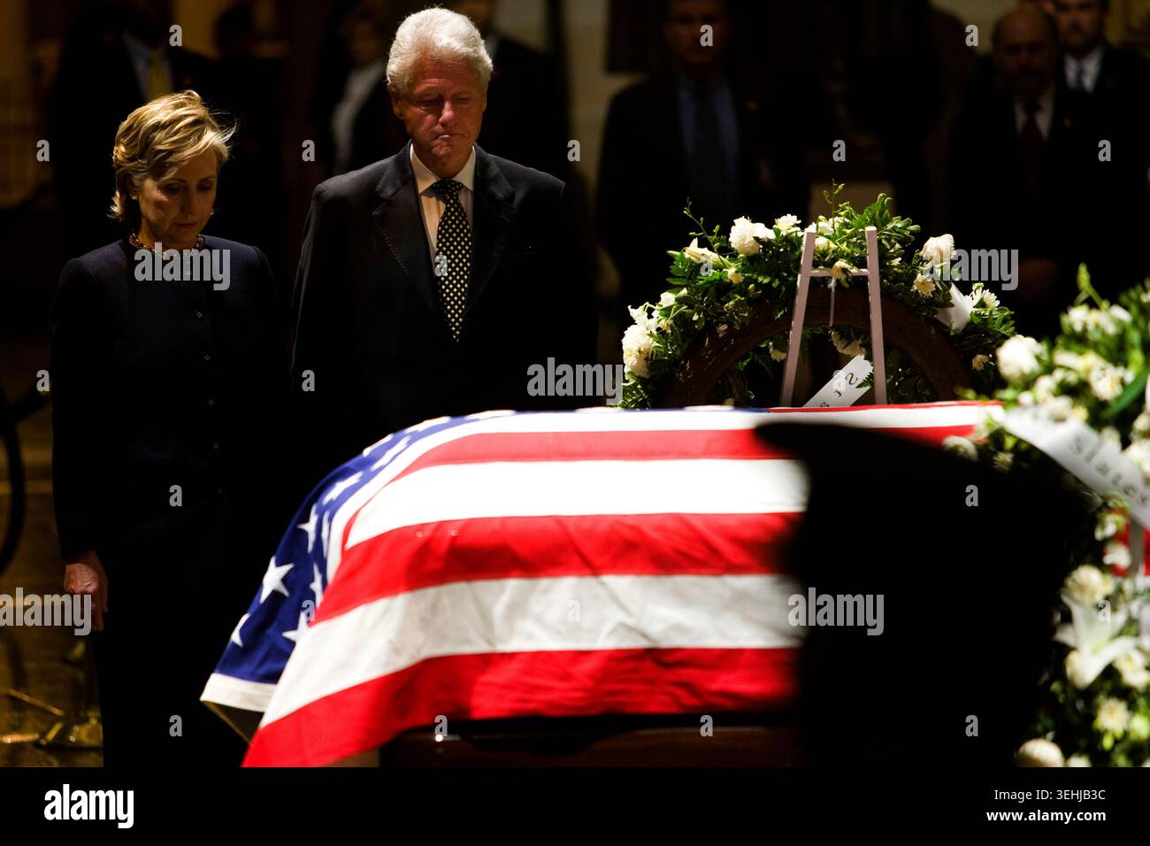 Respects are paid to former U.S. President Gerald Ford as his casket ...
