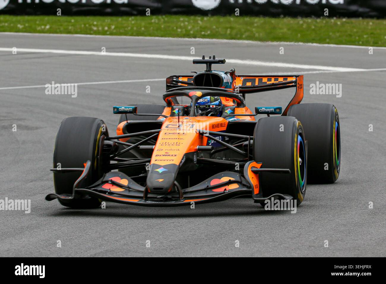 Oscar Piastri of Australia driving the (81) McLaren Mastercard F1 Team ...