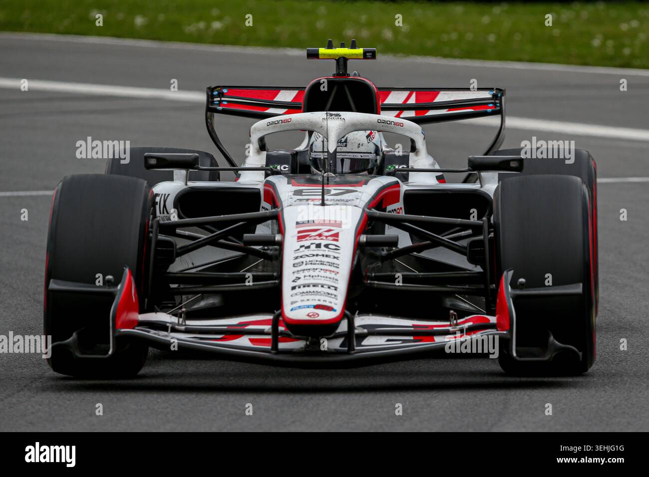 Oliver Bearman of UK driving the (87) TGR Haas F1 Team VF-26 Ferrari ...