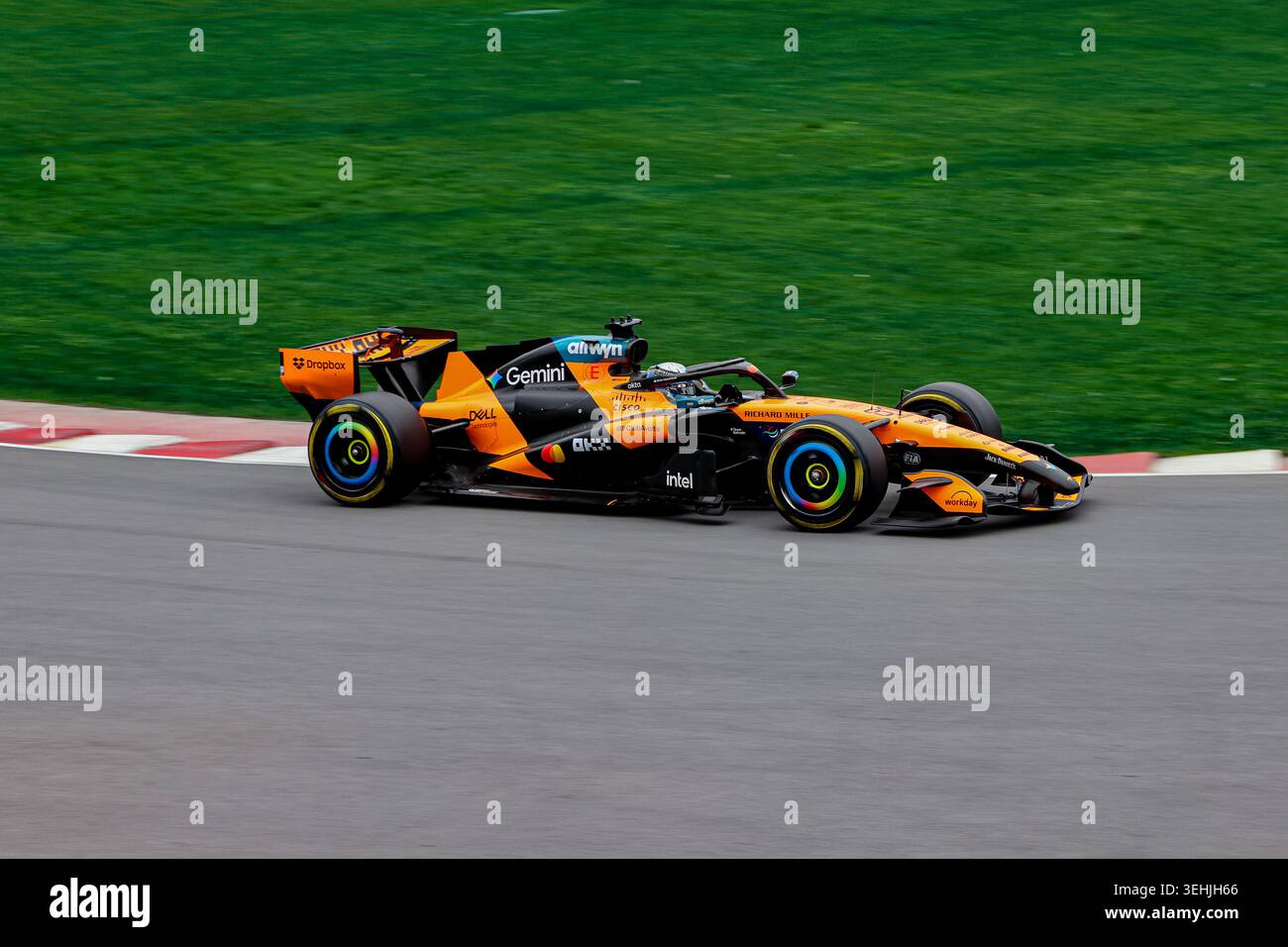 Oscar Piastri of Australia driving the (81) McLaren Mastercard F1 Team ...