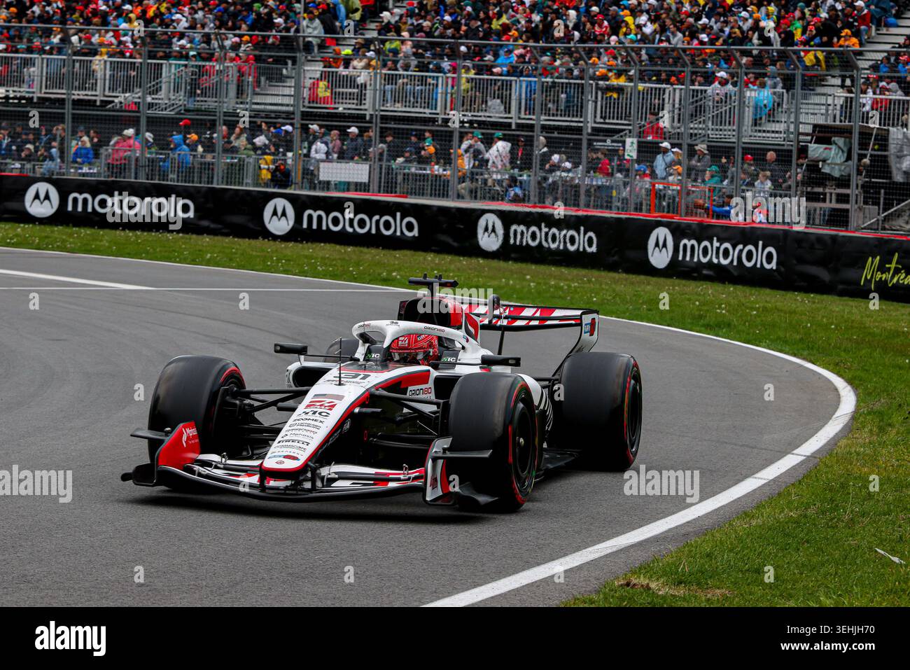 Esteban Ocon of France driving the (31) TGR Haas F1 Team VF-26 Ferrari ...