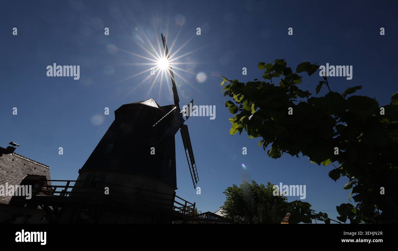 25 May 2026, Thuringiam, Linda: Visitors are out and about on Whit ...