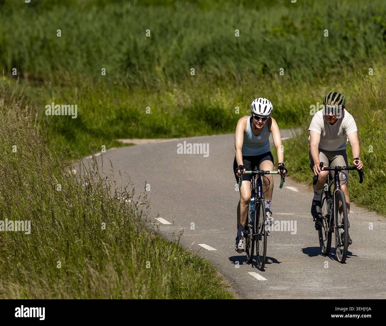 MUIDEN - Recreationists are enjoying the lovely weather in Muiden. On ...