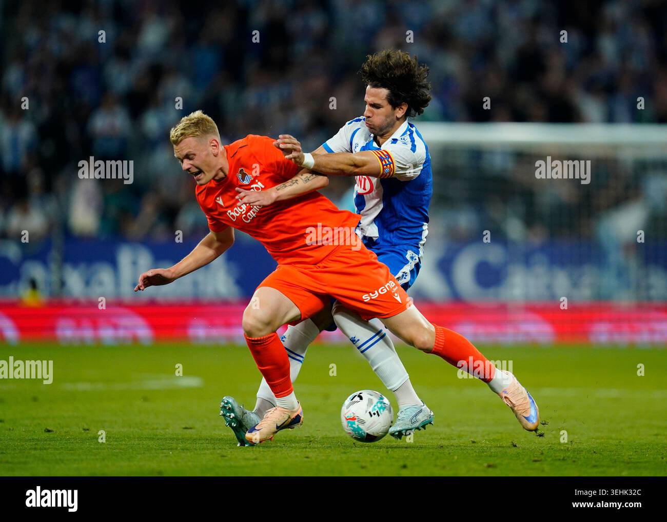 Orri Oskarsson of Real Sociedad and Leandro Cabrera of RCD Espanyol ...