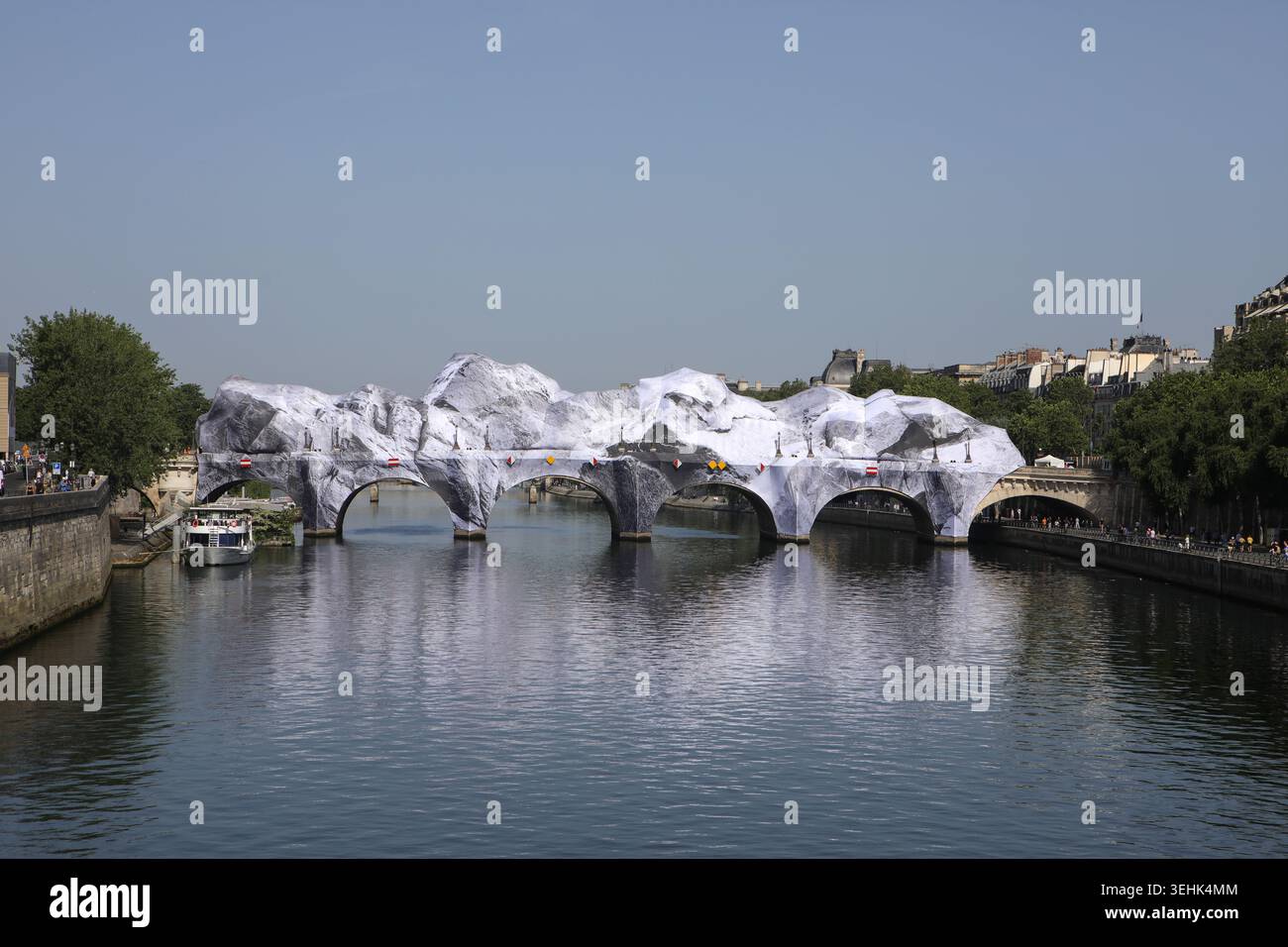 Paris, France, on tuesday 25 May 2026, the caveof Pont Neuf, a ...