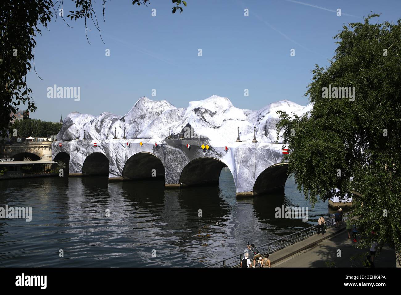 Paris, France, on tuesday 25 May 2026, the caveof Pont Neuf, a ...