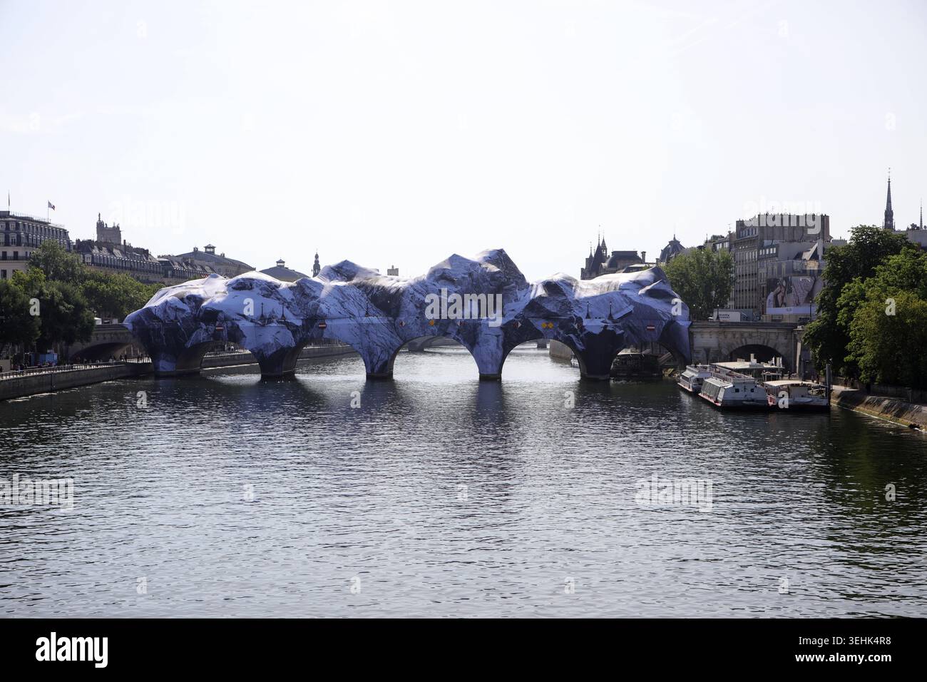 Paris, France, on tuesday 25 May 2026, the caveof Pont Neuf, a ...