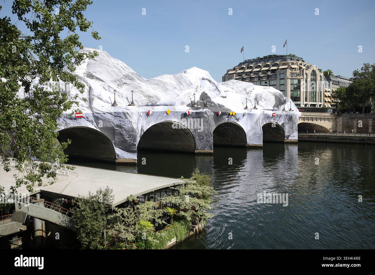 Paris, France, on tuesday 25 May 2026, the caveof Pont Neuf, a ...