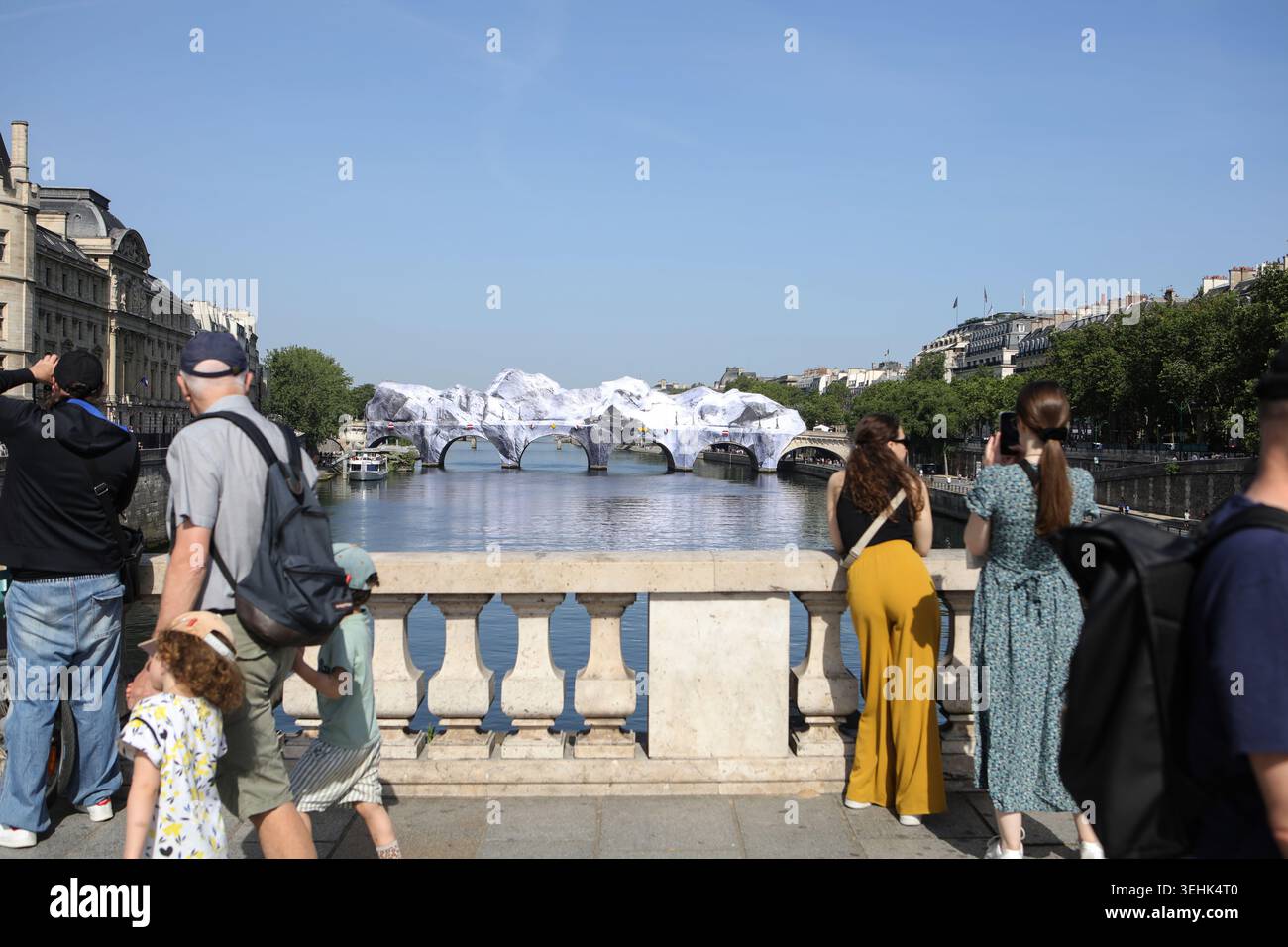 Paris, France, on tuesday 25 May 2026, the caveof Pont Neuf, a ...