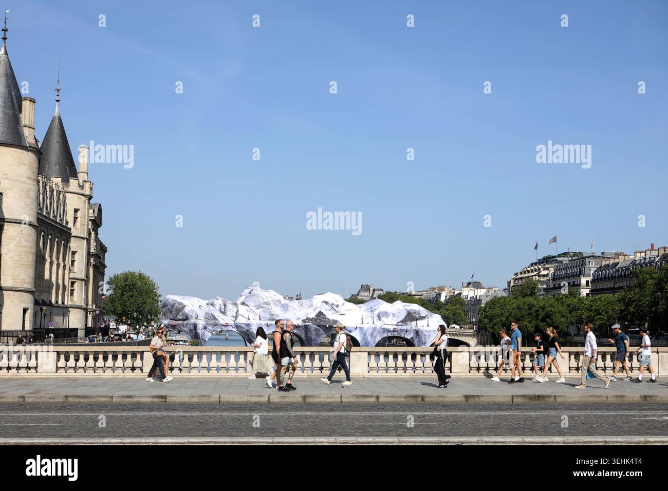 Paris, France, on tuesday 25 May 2026, the caveof Pont Neuf, a ...
