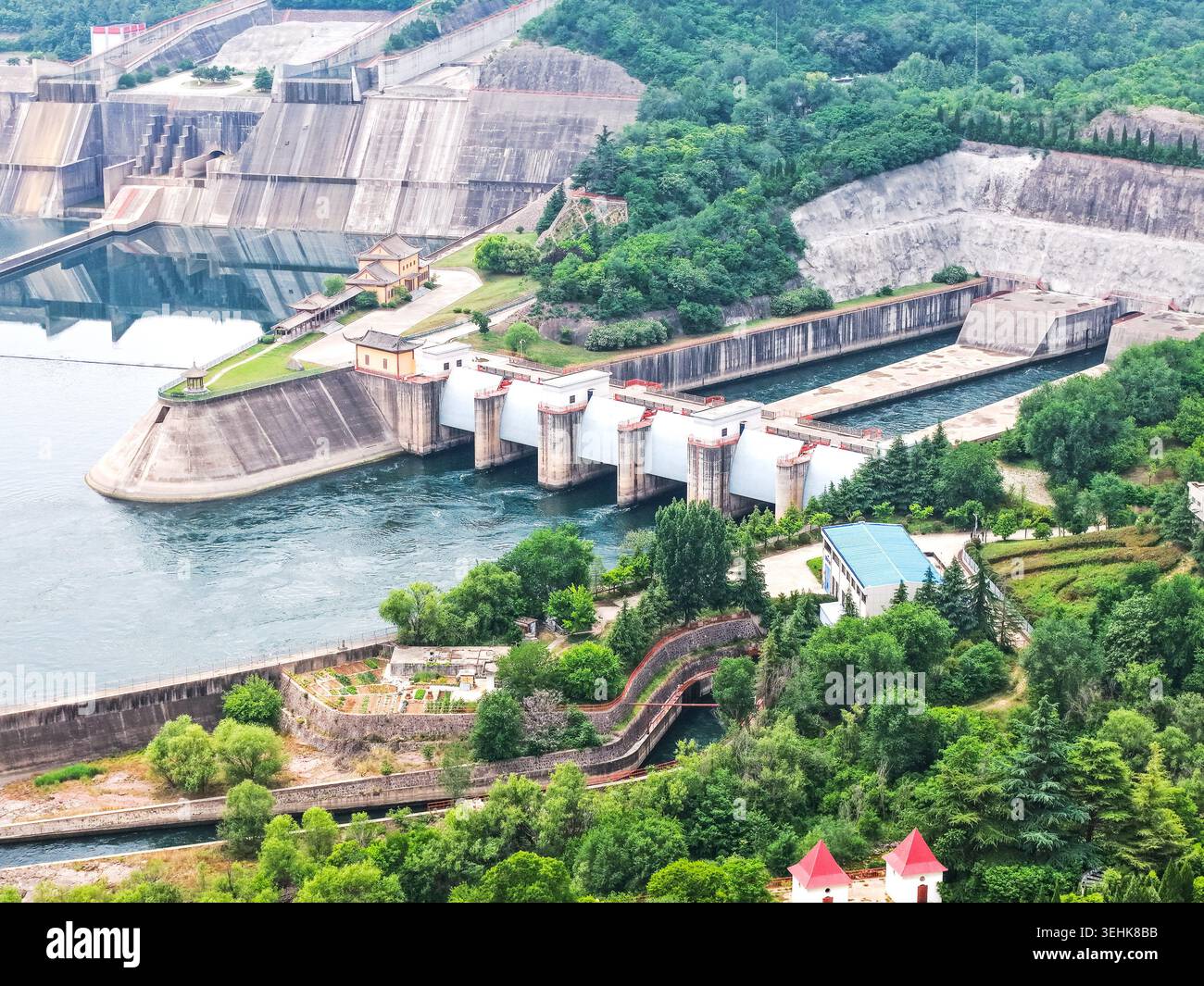 JIYUAN, CHINA - MAY 14, 2026 - Aerial view of the Xiaolangdi Dam on the ...