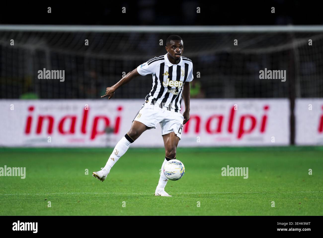 Pierre Kalulu of Juventus FC in action during the Serie A football ...