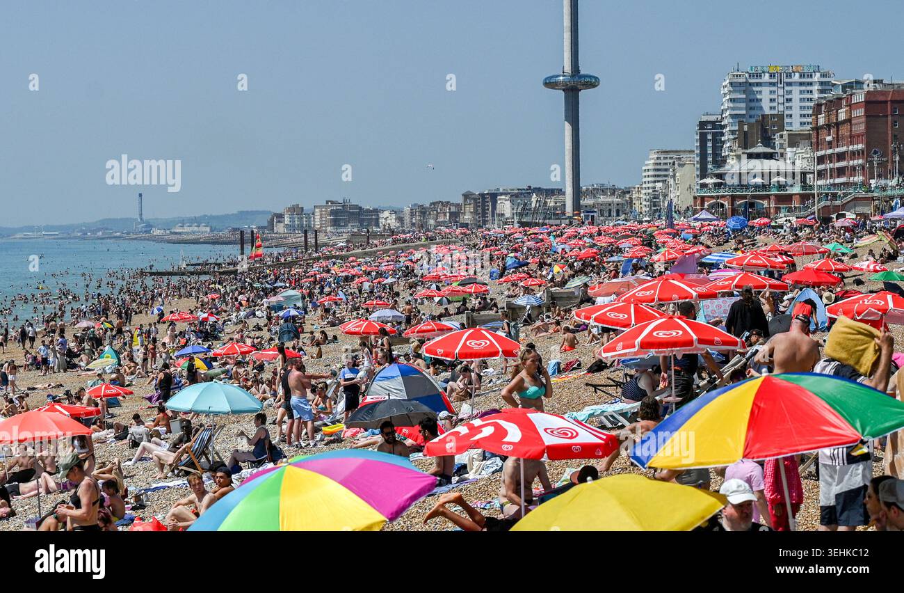 Brighton UK 25th May 2026 - Crowds flock to Brighton beach on bank ...