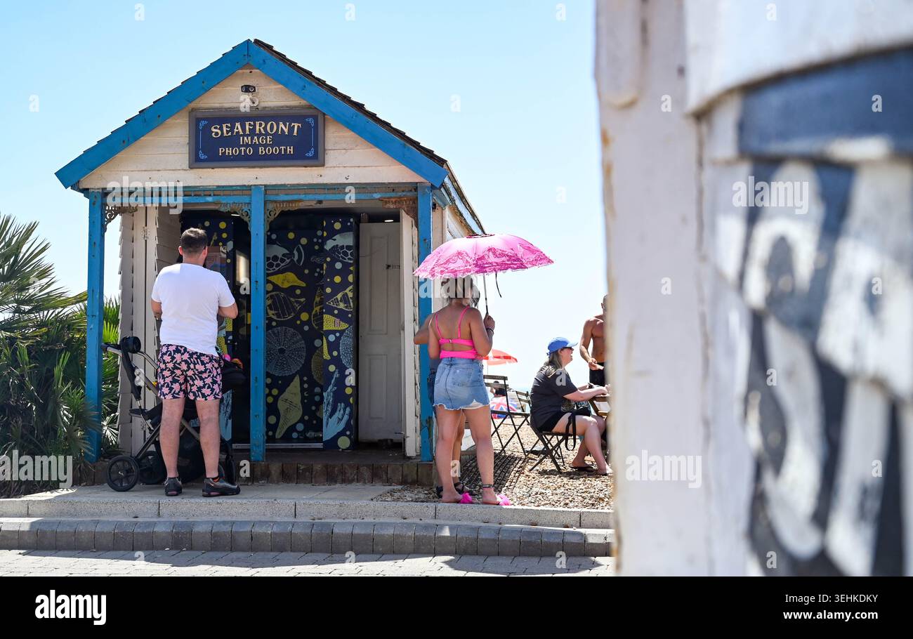 Brighton UK 25th May 2026 - Crowds flock to Brighton beach on bank ...