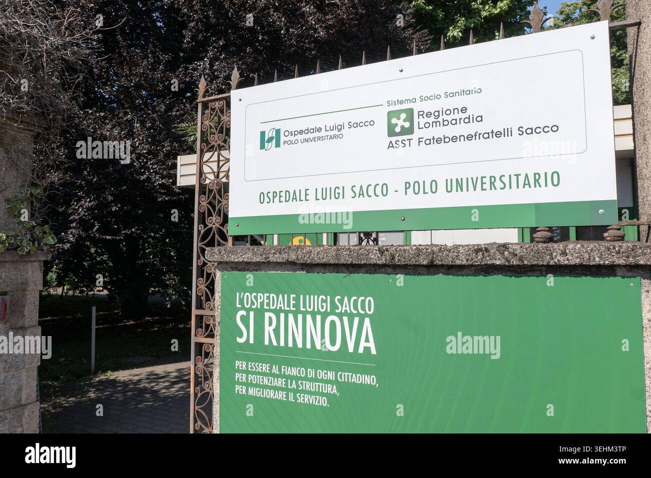 IPA85067685 - Milan, Sacco Hospital, two people with symptoms ...