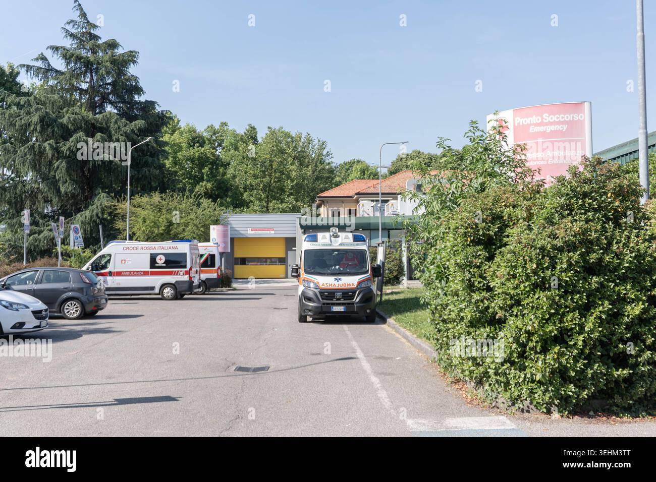 IPA85067688 - Milan, Sacco Hospital, two people with symptoms ...