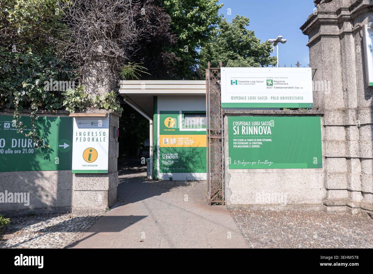 IPA85067644 - Milan, Sacco Hospital, two people with symptoms ...
