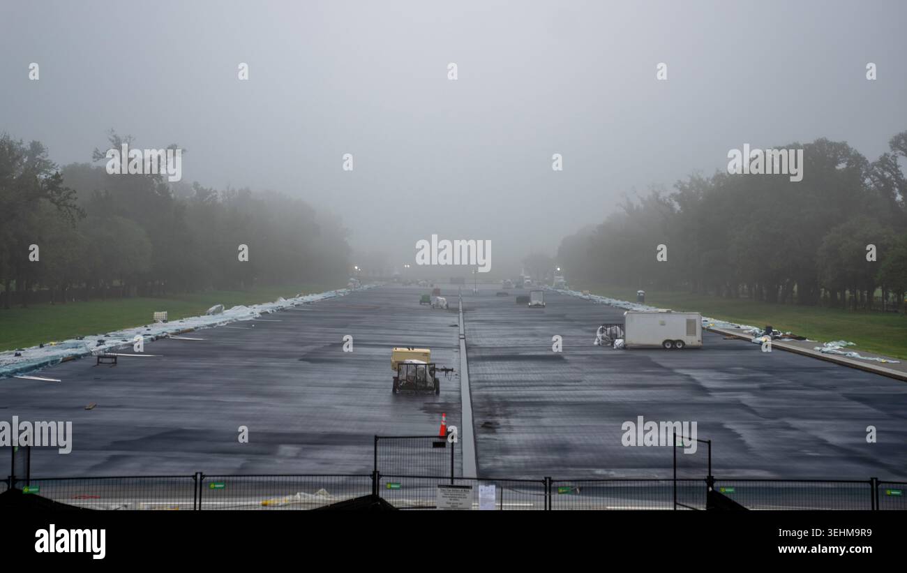 Fog sits over the reflecting pool construction site, Monday, May 25 ...
