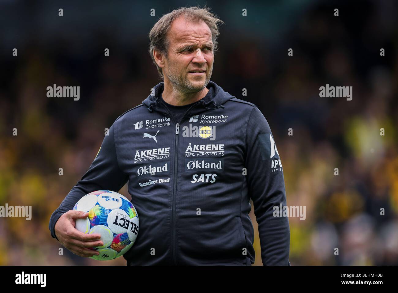 Hamar 20260525. Lillestrøm's coach Hans Erik Ødegaard before the elite ...