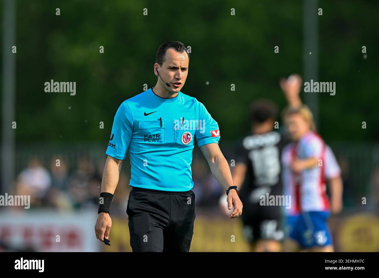 Oslo 20260525. Referee Mischa Kellerhals during the elite football ...