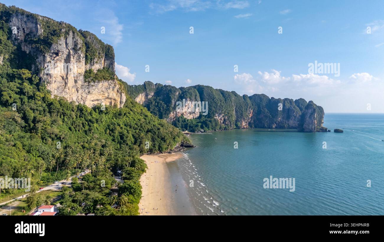 Limestone cliffs pai plong hi-res stock photography and images - Alamy