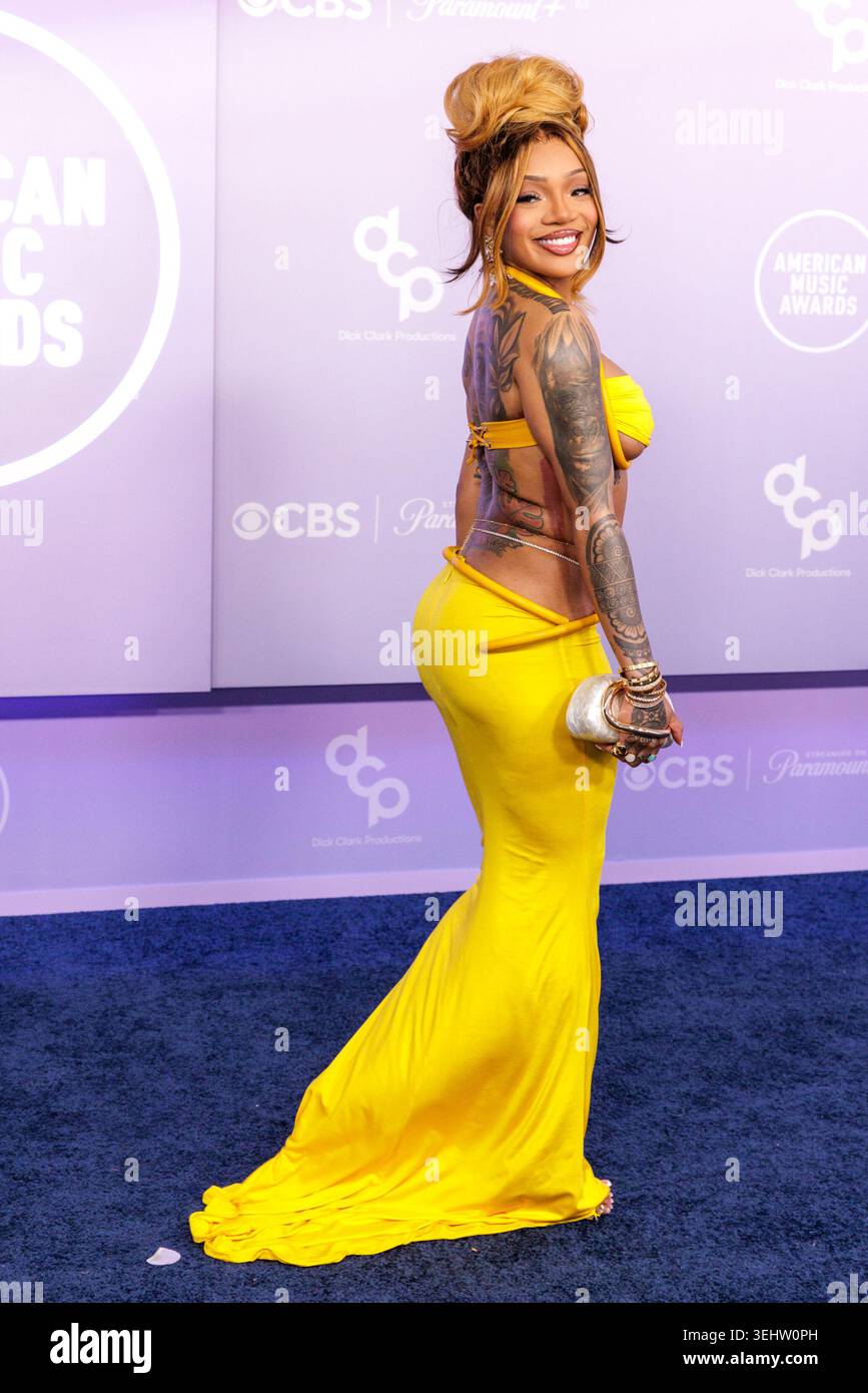 Glorilla attends the 52nd American Music Awards at the MGM Grand Garden ...