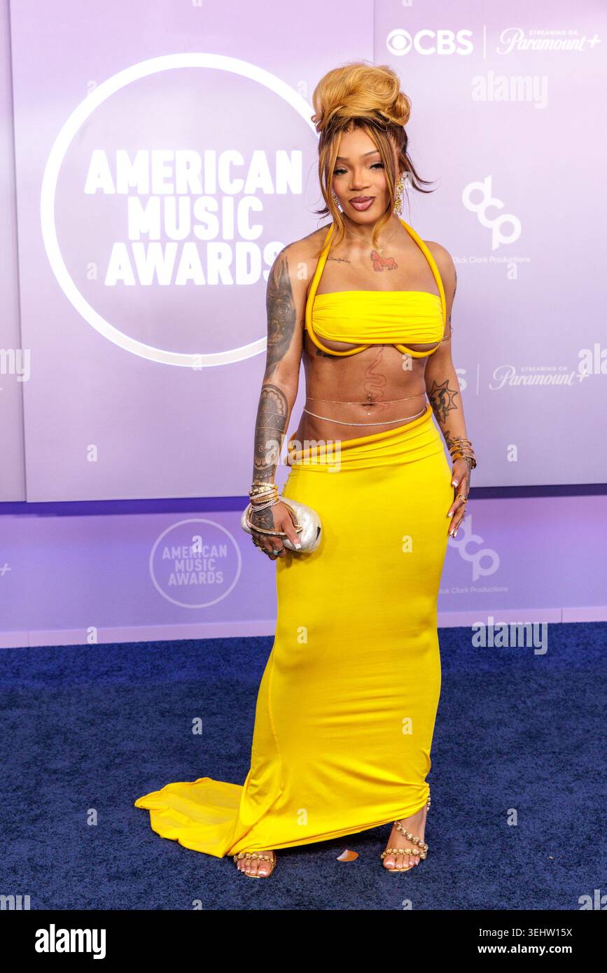 Glorilla attends the 52nd American Music Awards at the MGM Grand Garden ...