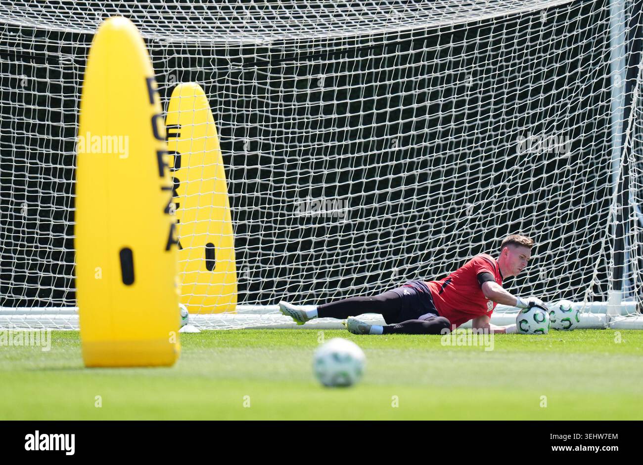 Crystal Palace goalkeeper Dean Henderson during a training session at ...