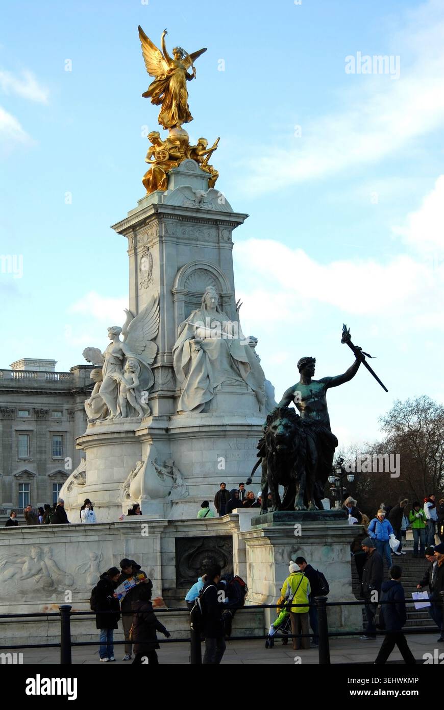 Statue London England Stock Photo - Alamy