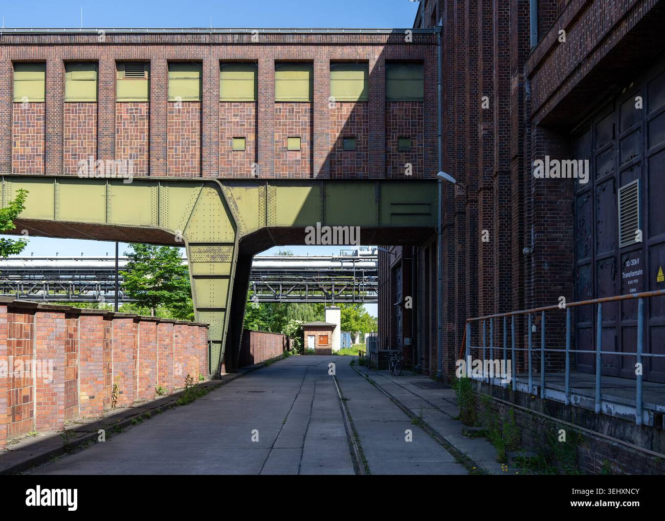 26 May 2026, Berlin: The buildings of the Klingenberg combined heat and ...