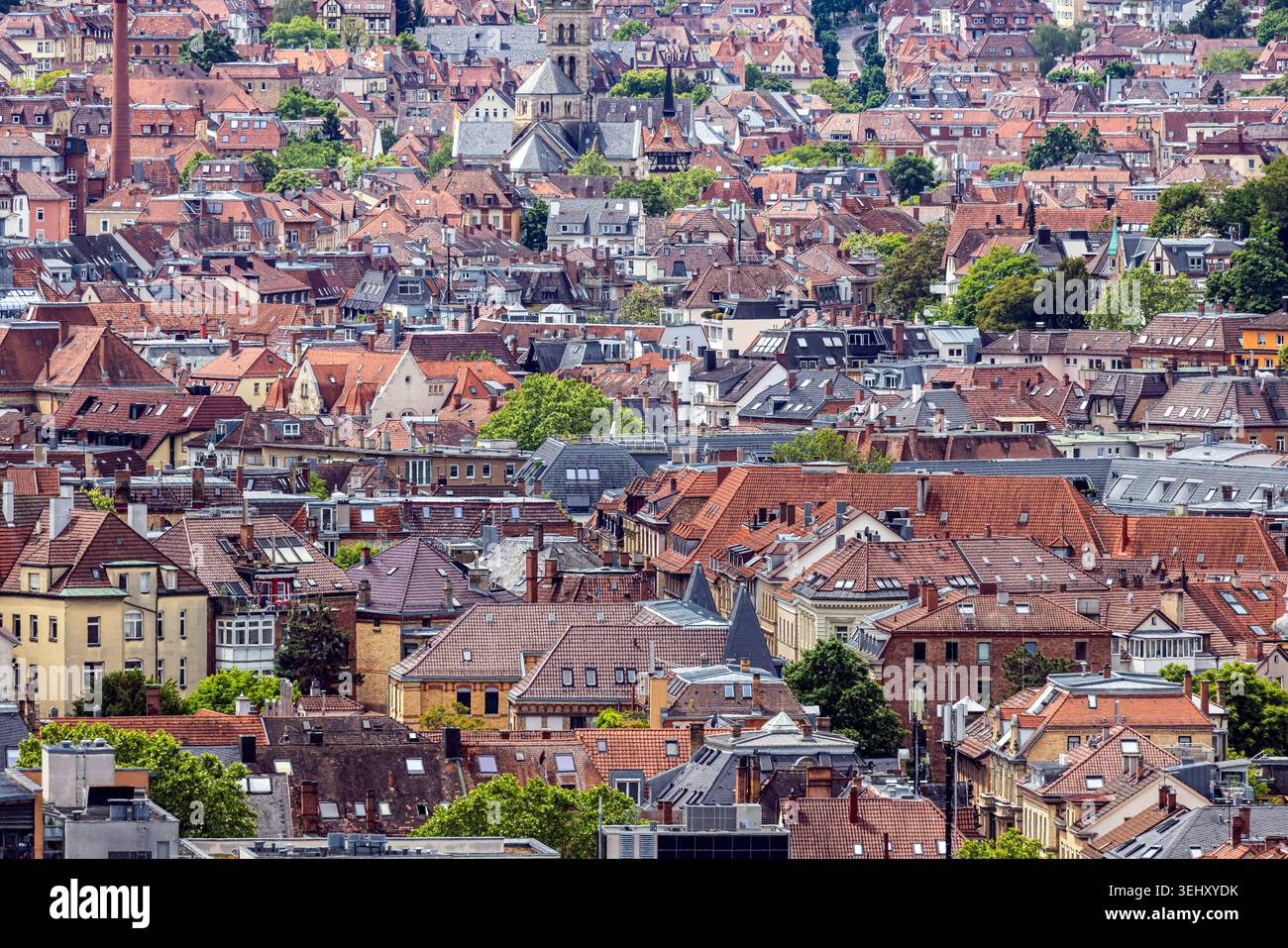 Urbane Stadtlandschaft. Häusermeer von Stuttgart-Süd. // 19.05.2026 ...