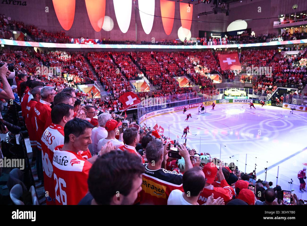 LKS 20260526 Swiss fans cheer ahead the 2026 IIHF Ice Hockey World ...