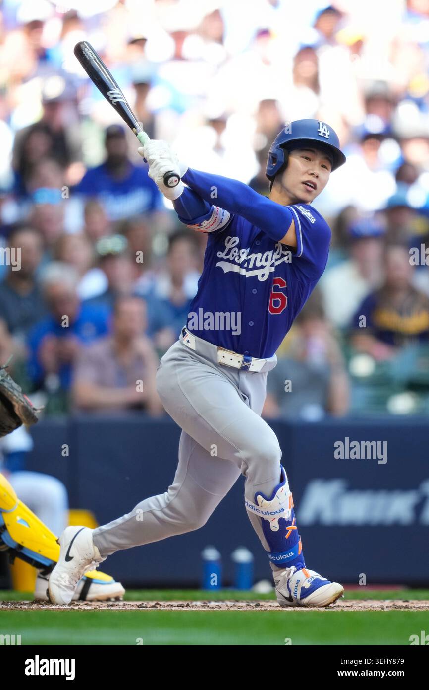 Los Angeles Dodgers' Hyeseong Kim at bat during the second inning of a ...