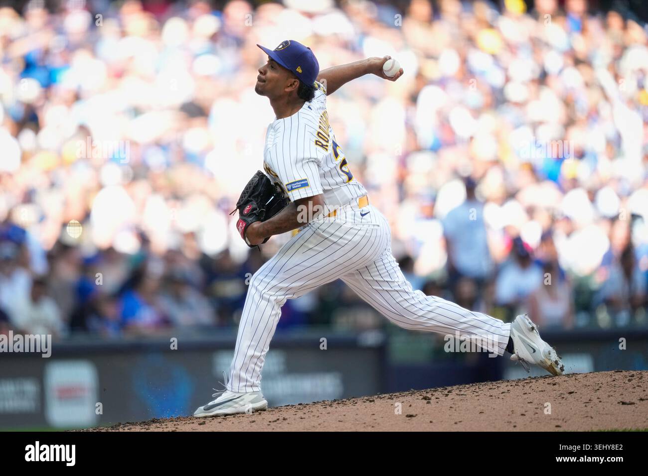 Milwaukee Brewers pitcher Carlos Rodriguez throws during the eighth ...