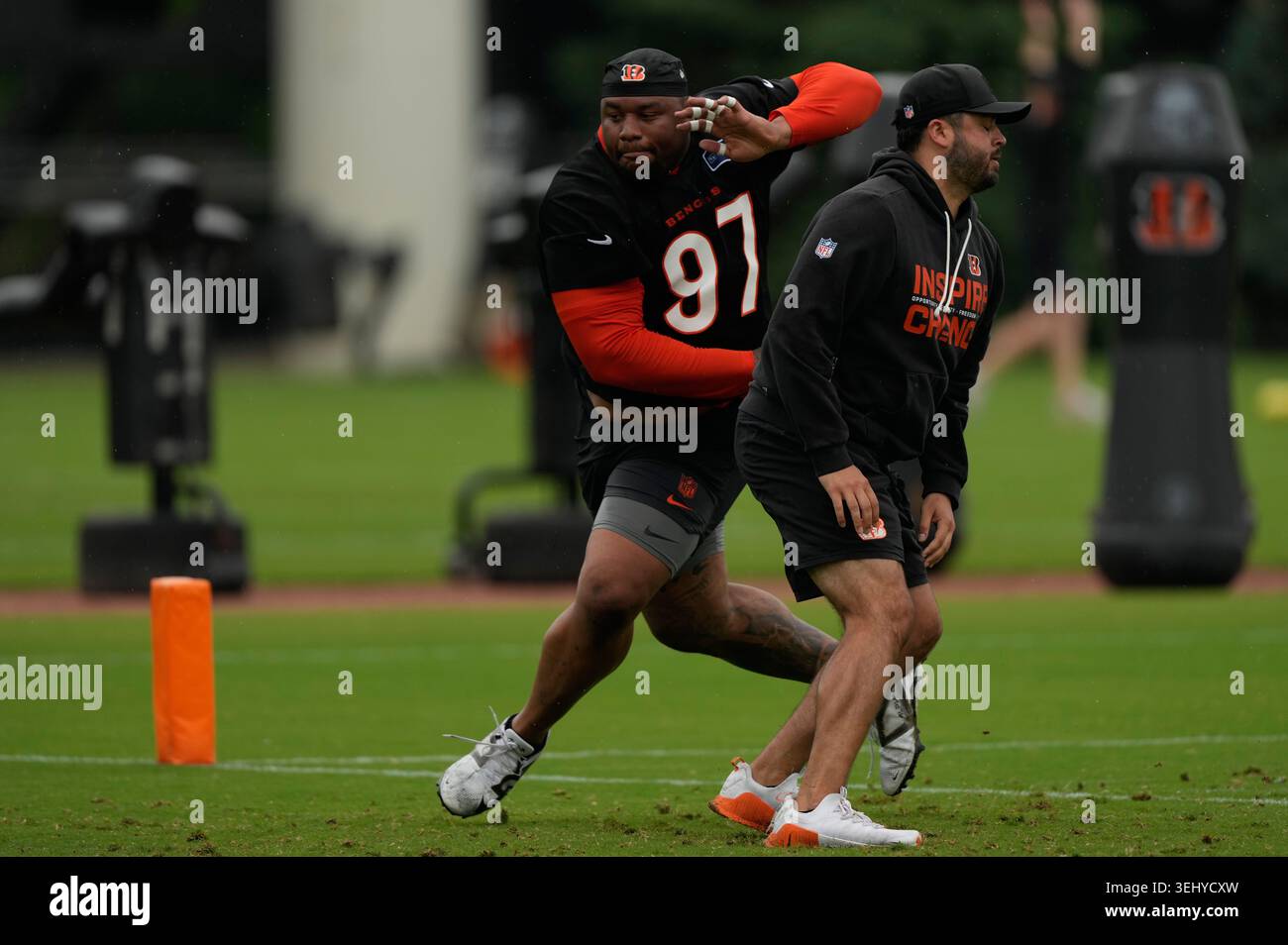 Cincinnati Bengals defensive tackle Dexter Lawrence II (97) runs a ...