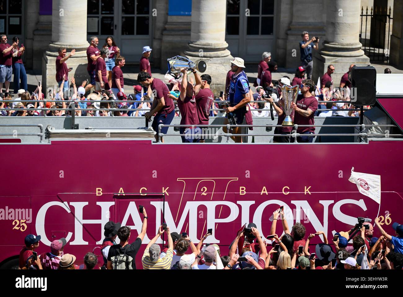Team of UBB during the team's Union Bordeaux Begles return on May 24 ...