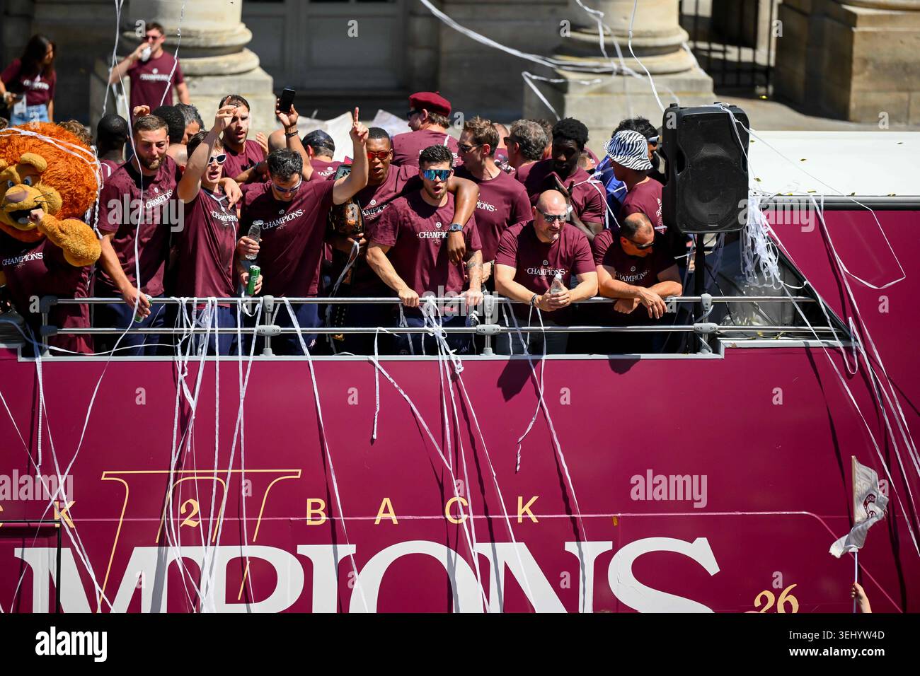 Team of UBB during the team's Union Bordeaux Begles return on May 24 ...