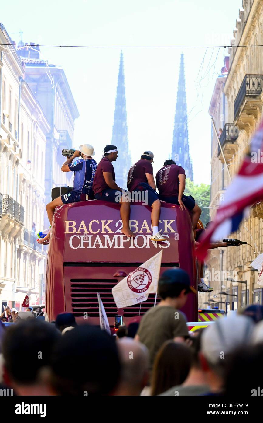 Team of UBB during the team's Union Bordeaux Begles return on May 24 ...