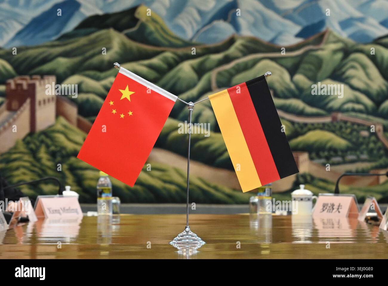 27 May 2026, China, Peking: A Chinese and a German flag stand on a ...